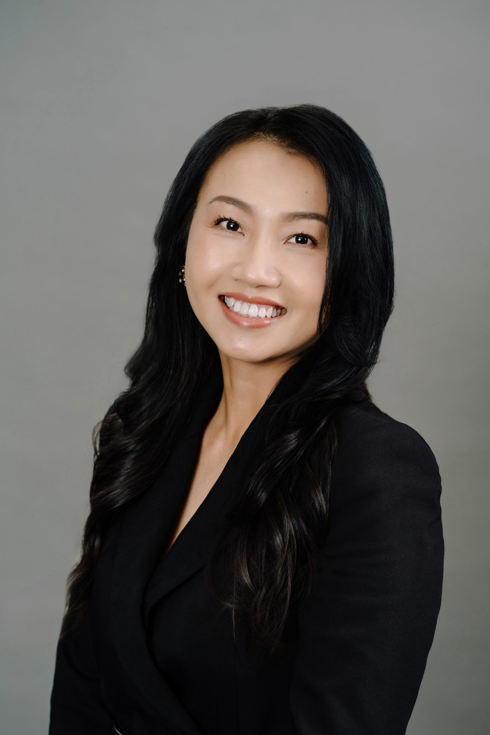 Nancy Nguyen | Case Manager | Universal Law Group